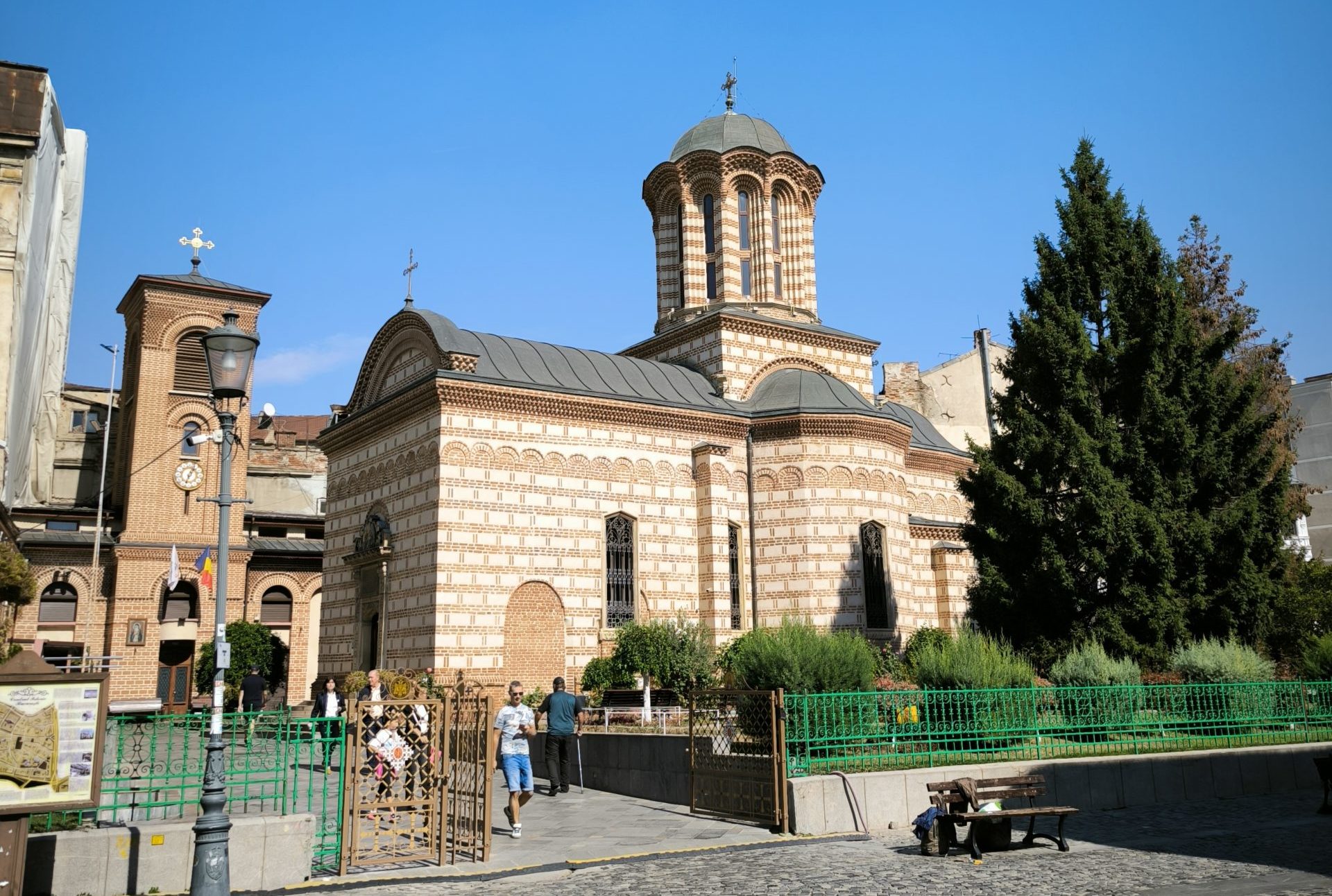 Taxa de promovare turistică a Capitalei, diminuată la 1% din tariful de cazare, în 2025 - Radio ...