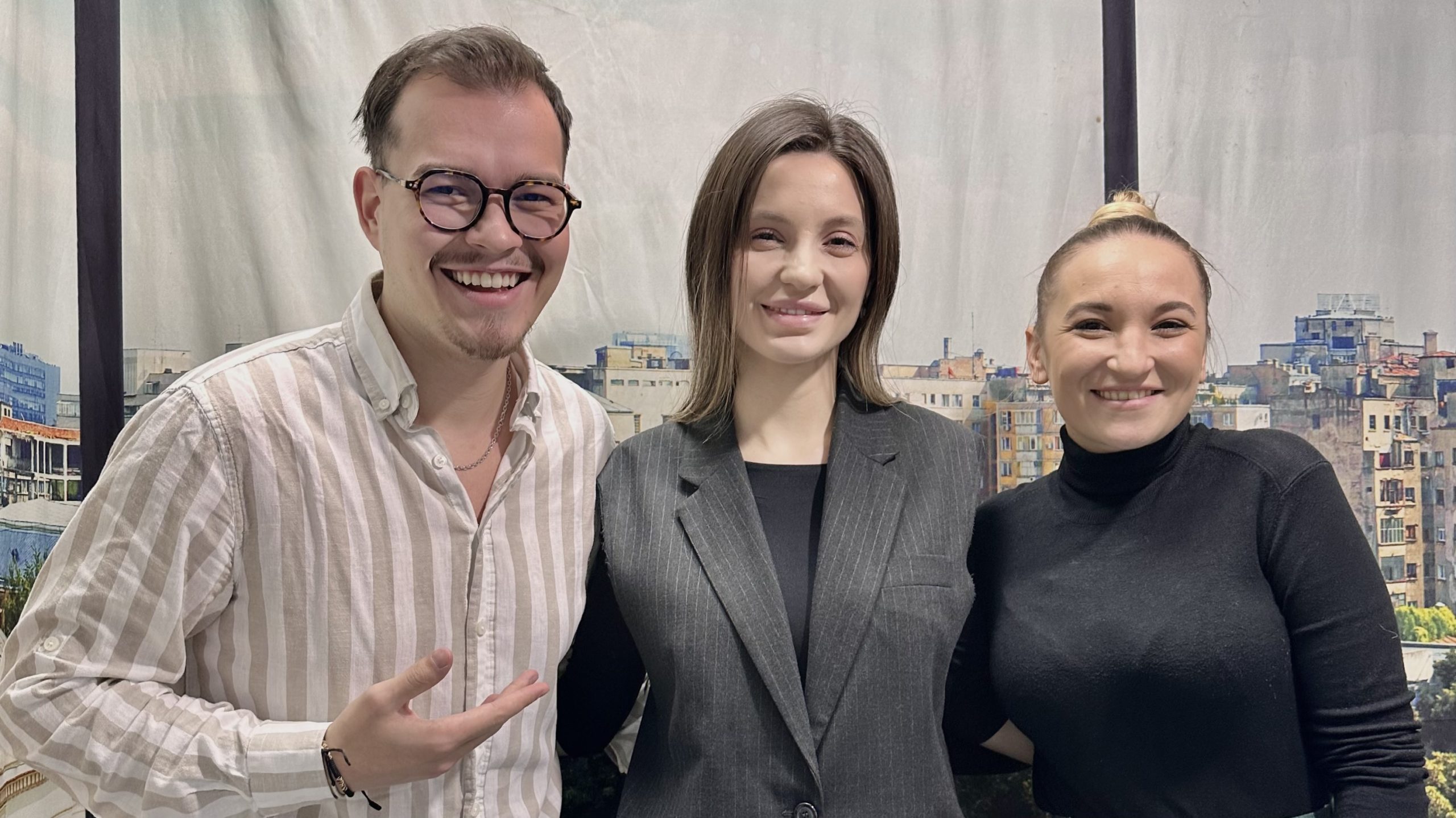 Sfaturi Esențiale pentru Îngrijirea Pielii, de la Dr. Cristina Soare ...