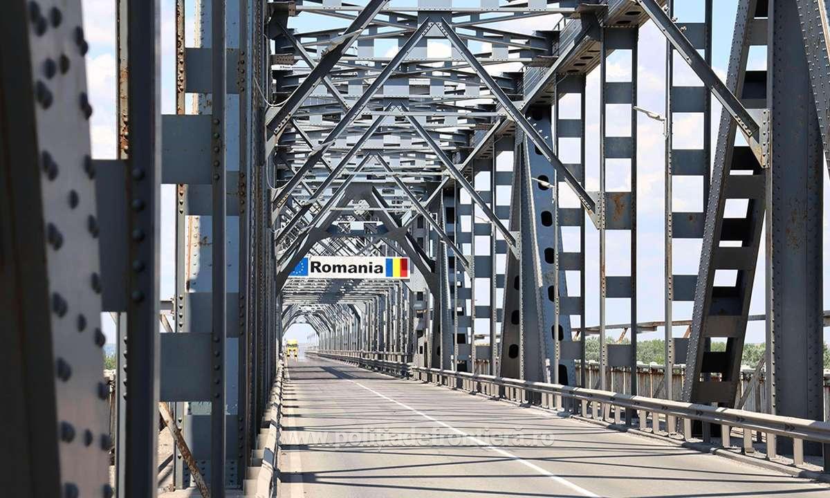 Trafic oprit pe podul Prieteniei - Radio Bucuresti FM - Radio Muzica ...